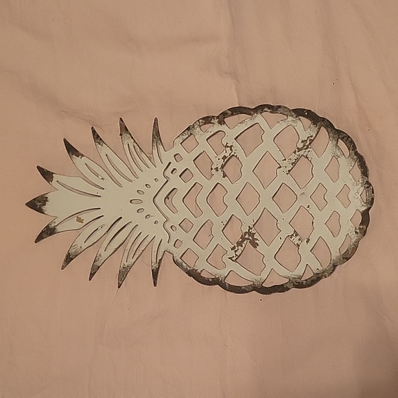 Wall Decor | Metal Pineapple Wall Art | Poshmark